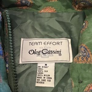 Oleg Cassini | Sweaters | Vintage Oleg Cassini Crest Pattern ...